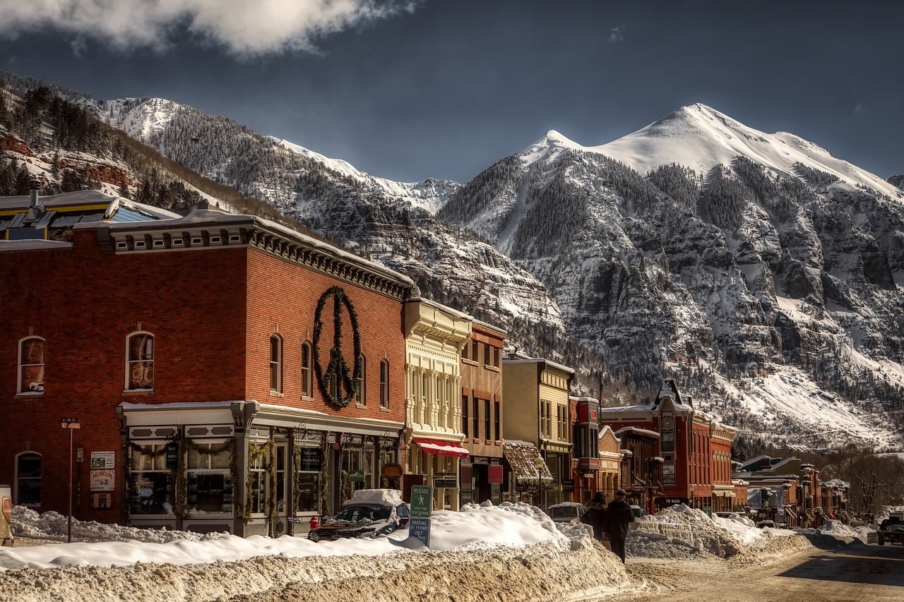 Top 20 Best Ski Resorts Around the World - Travels Canvas